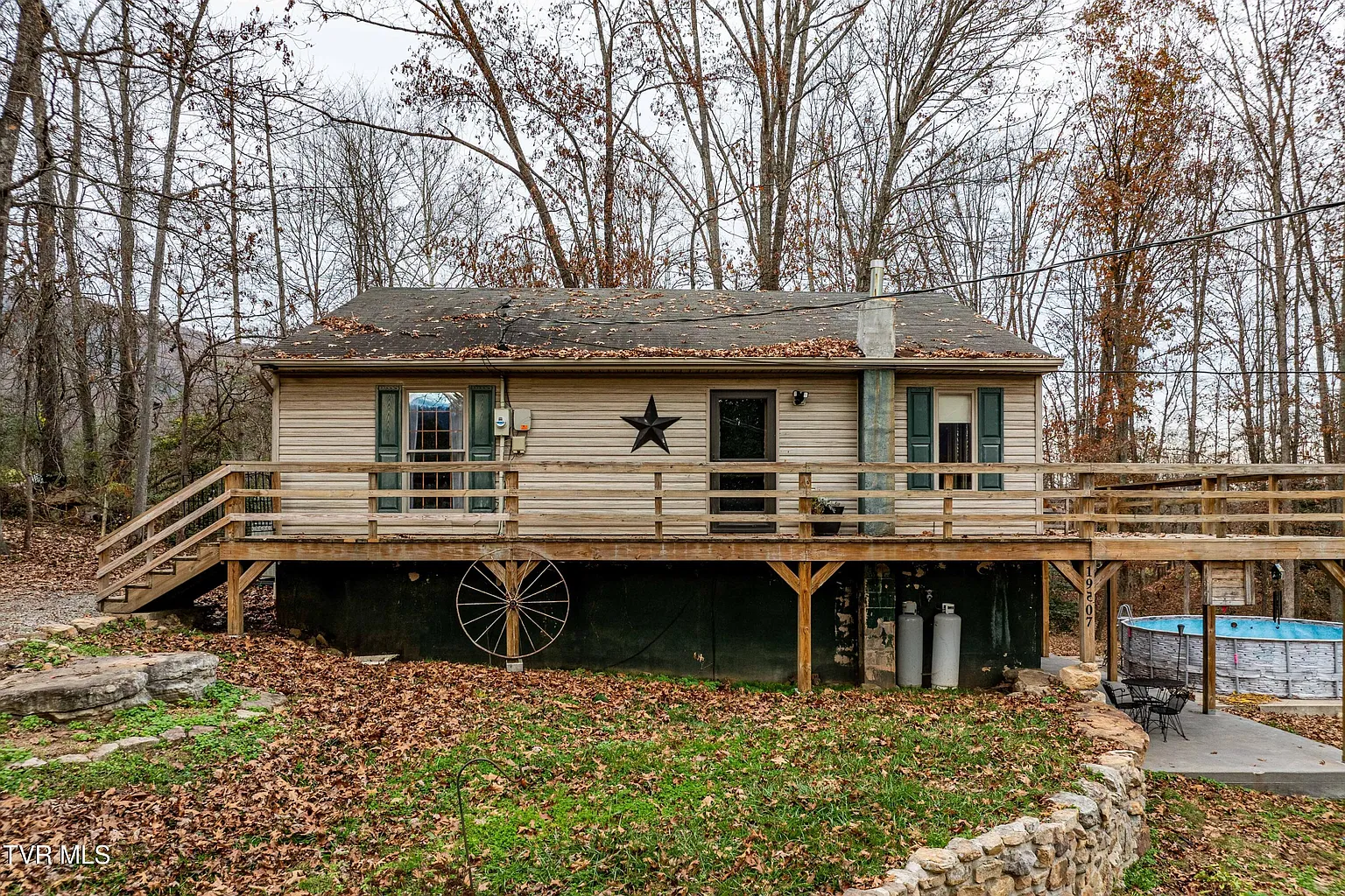 19507 Brumley Gap Rd, Abingdon, VA 24210 - Family Compounds