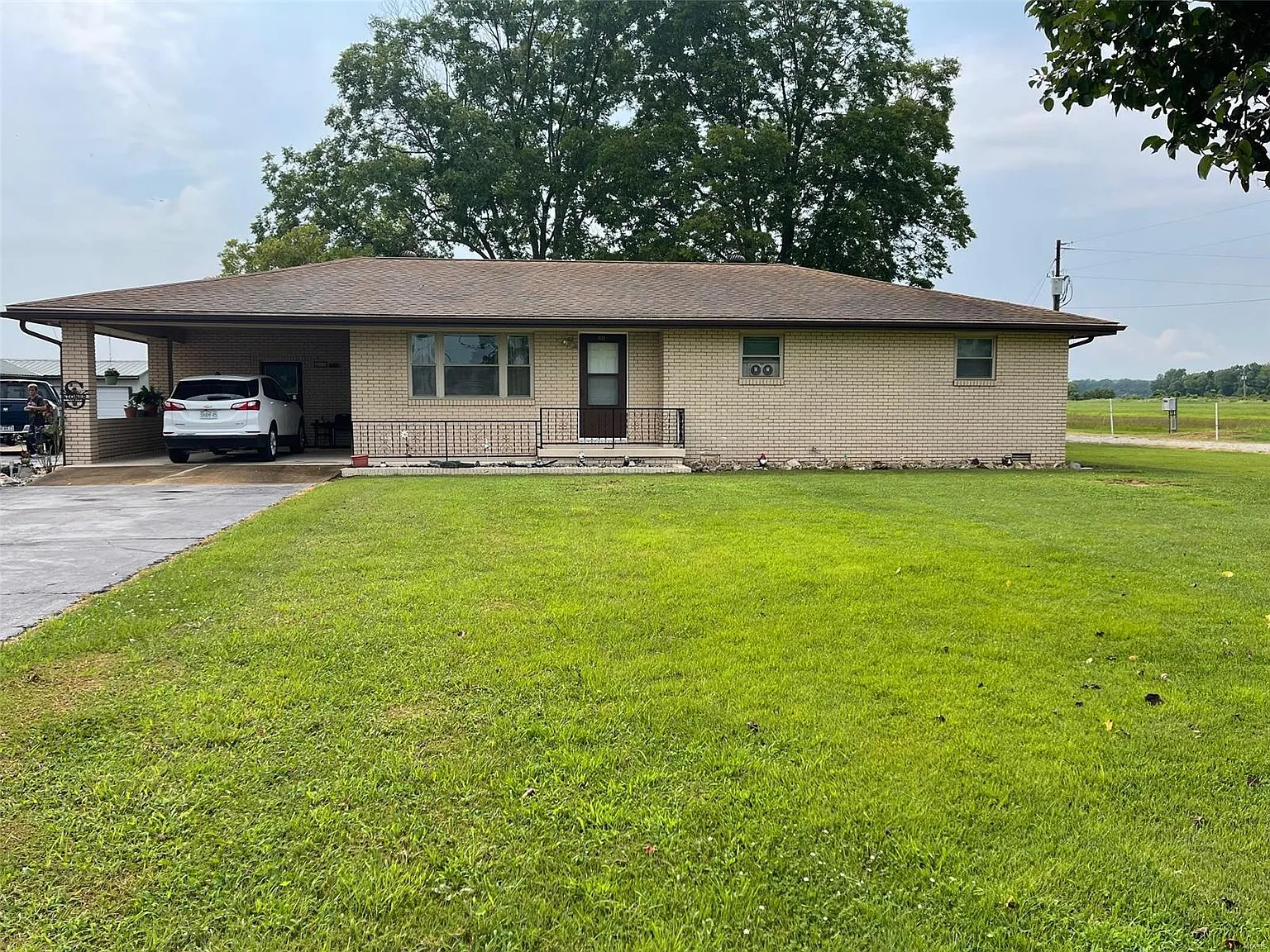 1041 Highway Aa S, Poplar Bluff, MO 63901 - Family Compounds